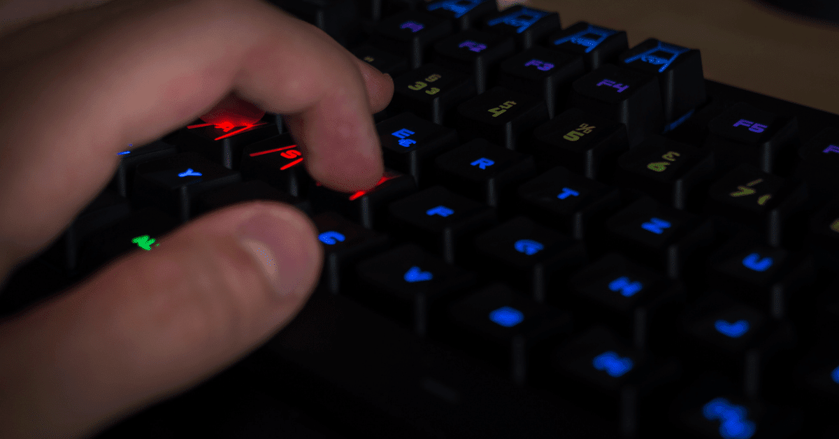 Why Do CSGO Players Tilt Their Keyboard? 2022 Detailed Guide - Keyboard ...